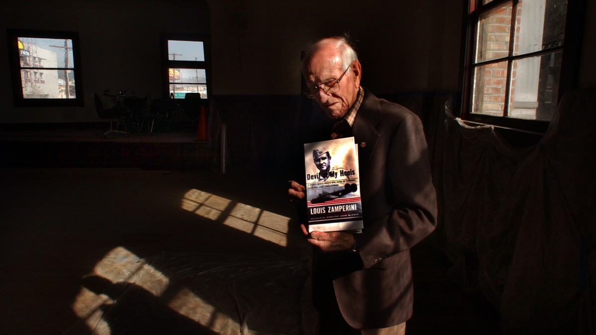 A incrível história de Louis Silvie Zamperini e o filme Invencível ...